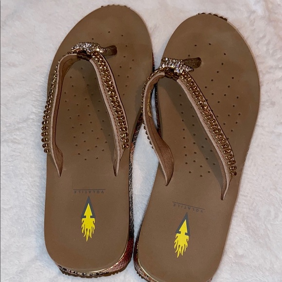 Volatile | Shoes | Volatile Tan Sandals With Gold Accents | Poshmark